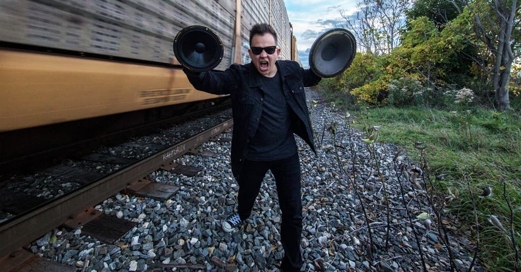 Phonak: ‘Meet Sean Forbes, the deaf rapper who is inspiring a ...